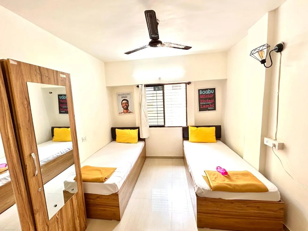 Hostel in Palazhi | Zoya hostel - Availableo