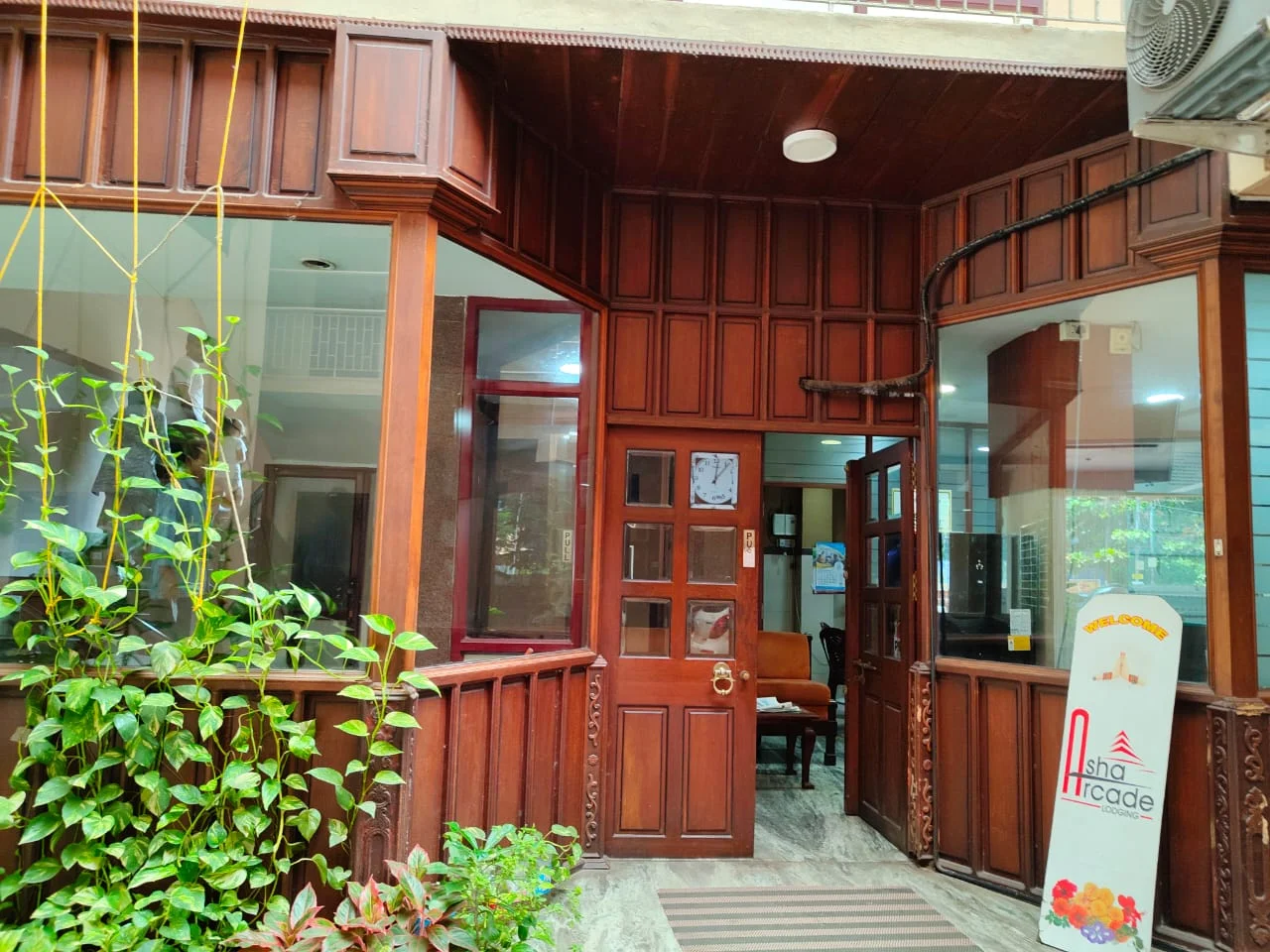 Best Rooms in Calicut | Asha Arcade Lodge - Availableo